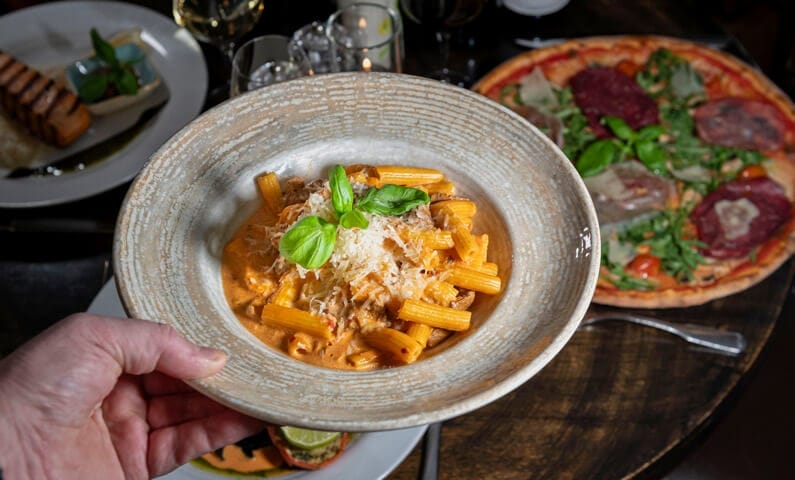 Äta pasta i Stockholm: Stans bästa pastarestauranger 2025